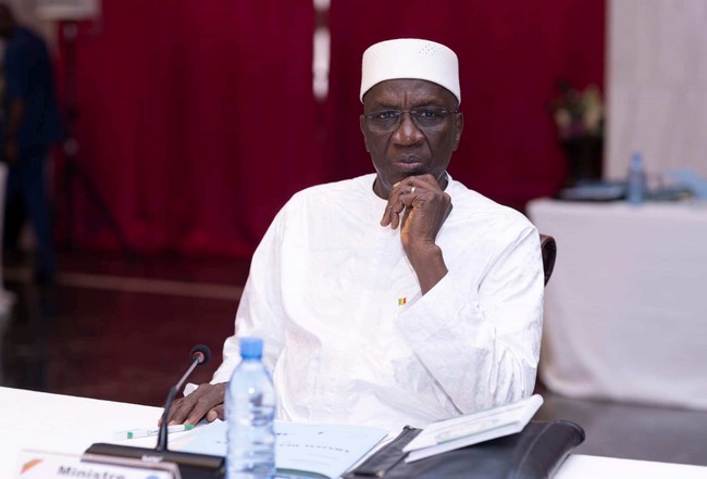 Sécurisation des examens de fin d’année 2025: Le ministre Amadou Sy ...